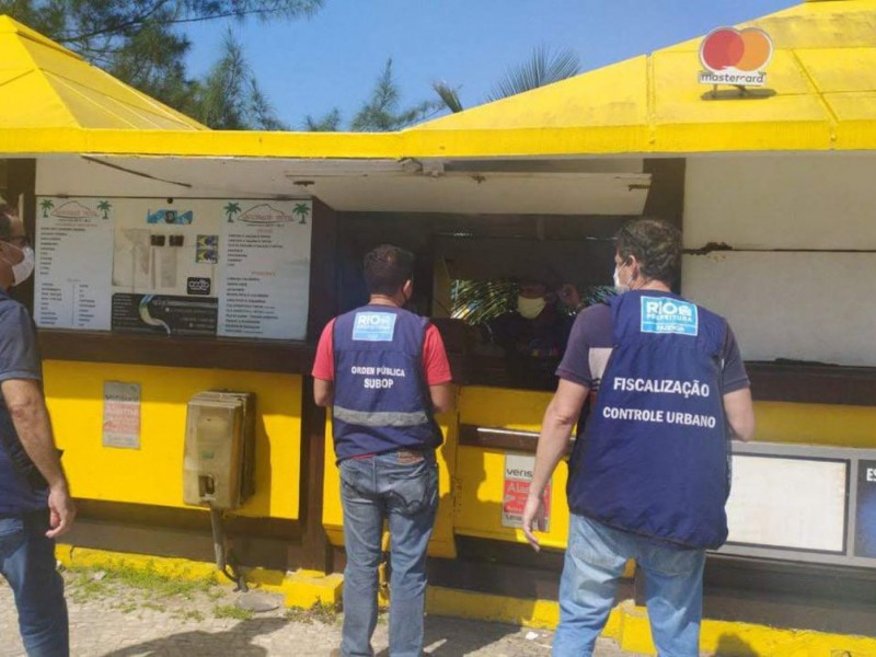 Manchete em cinco colunas extra black 52/52 esquerda - Angola