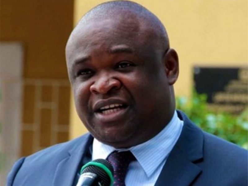 Manuel Homem orienta assembleia de Capitais de Língua Portuguesa - Angola