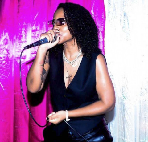 Rapper portuguesa actua em Luanda - Angola