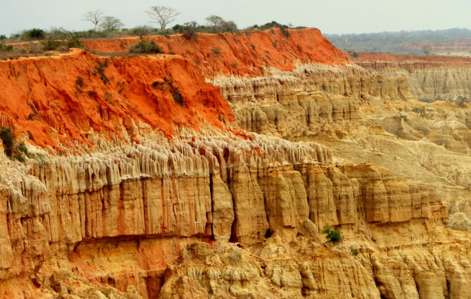 Miradouro da Lua projectado para centro de estudo geológico - Angola