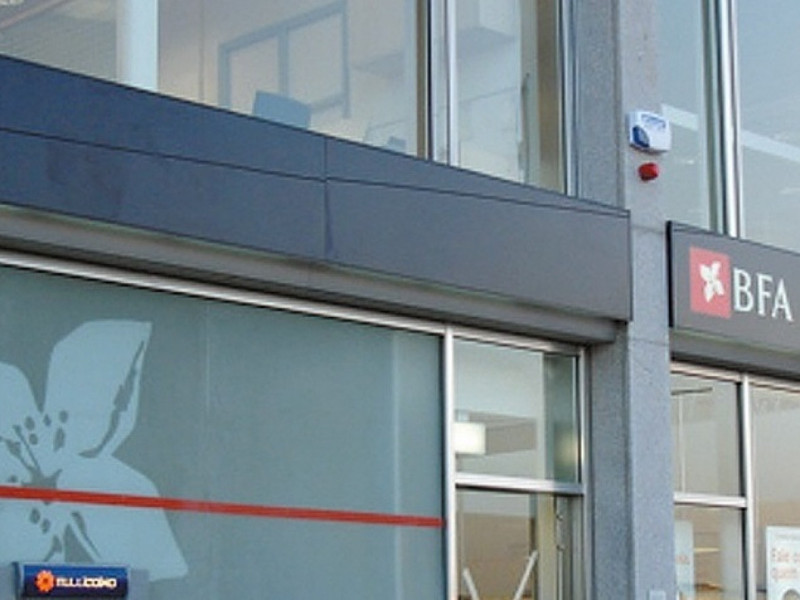 Venda do BFA está suspensa e prevê-se a entrada de novos concorrentes ...