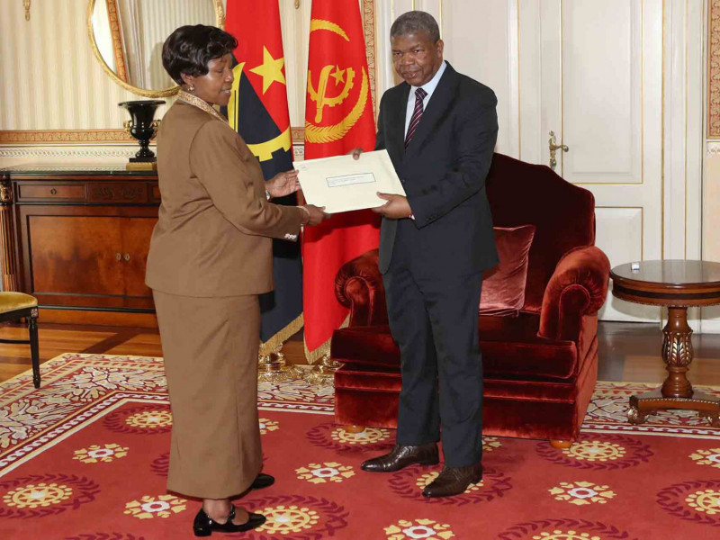 PR recebe mensagem do homólogo do Zimbabwe - Angola