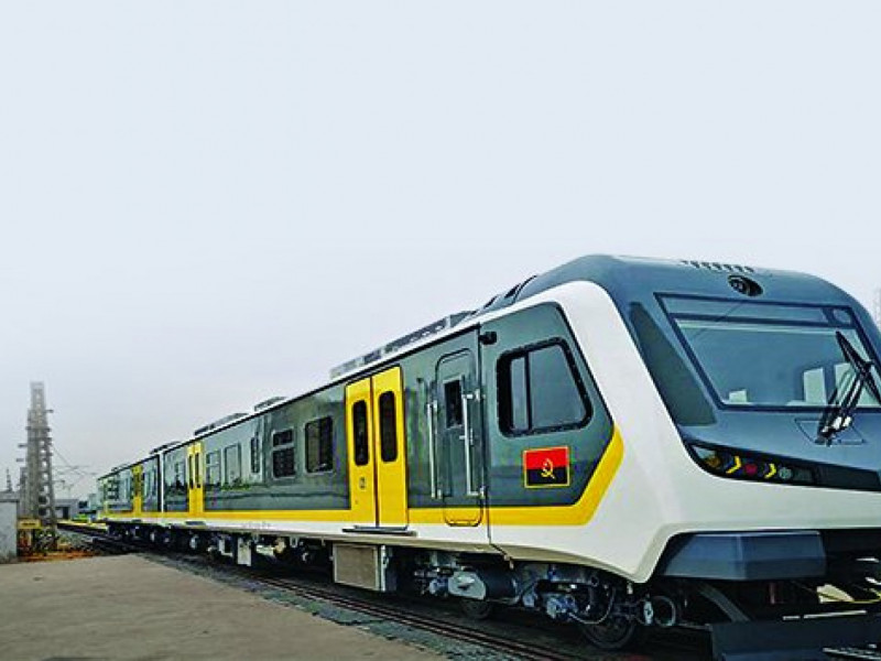 CFL disponibiliza locomotivas para o novo aeroporto de Luanda - Angola