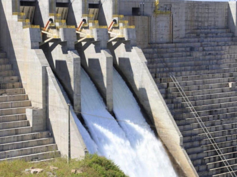 Namíbia quer comprar energia de Angola