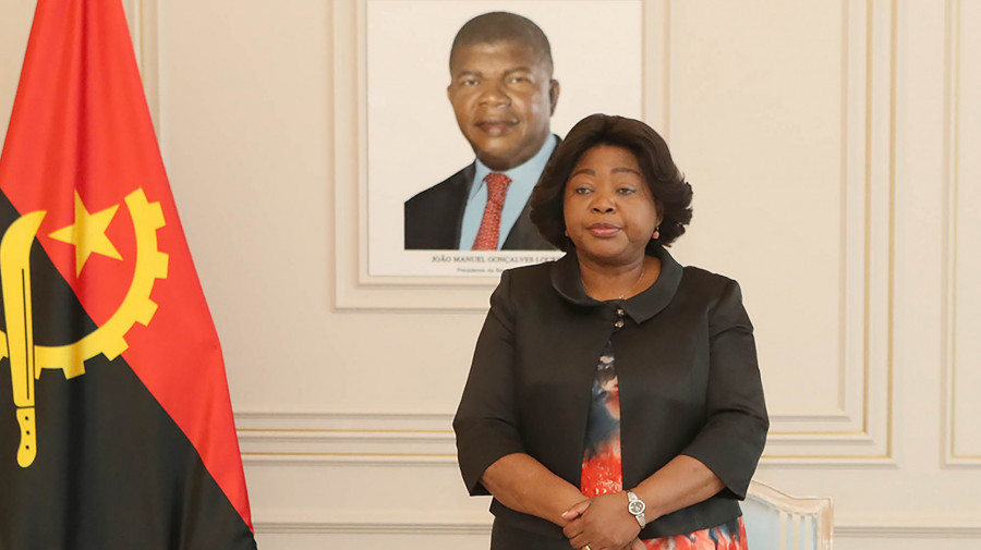 Vice-Presidente visita empreendimentos sociais e culturais no Namibe ...