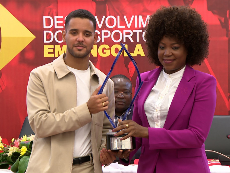 Campeão Rui Andrade recebido em apoteose em Luanda - Angola