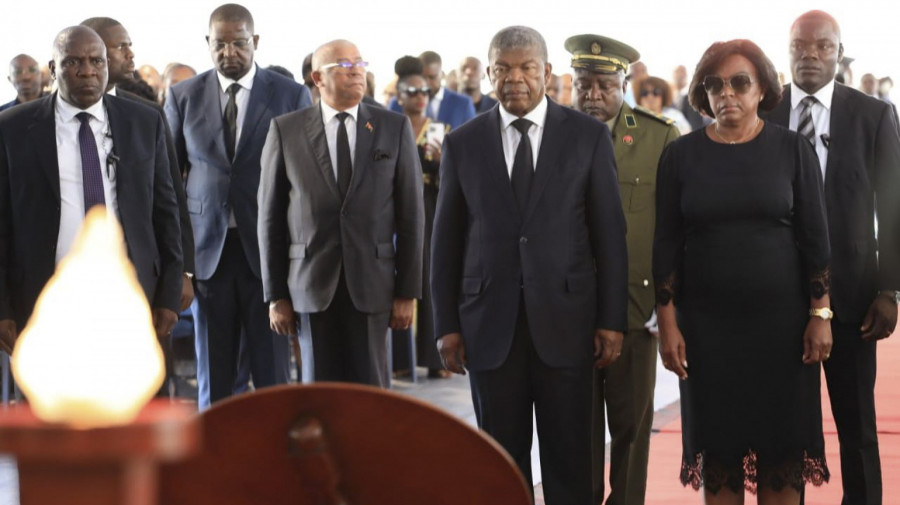Presidente da República rende homenagem a Rui Mingas - Angola