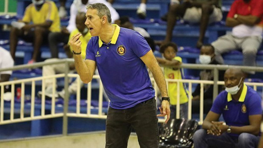 Basquetebol : Petro de Luanda rescinde com técnico José Neto - Angola