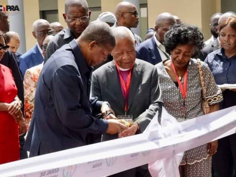 Inaugurado Hospital Geral de Viana Bispo Emílio de Carvalho - Angola