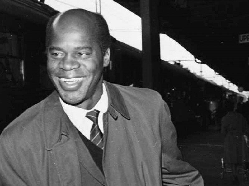 Eduardo Mondlane, Político e académico moçambicano - Angola