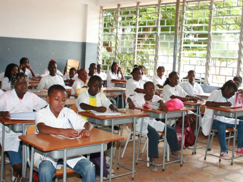 Aberto oficialmente ano lectivo 2025-2026 - Angola
