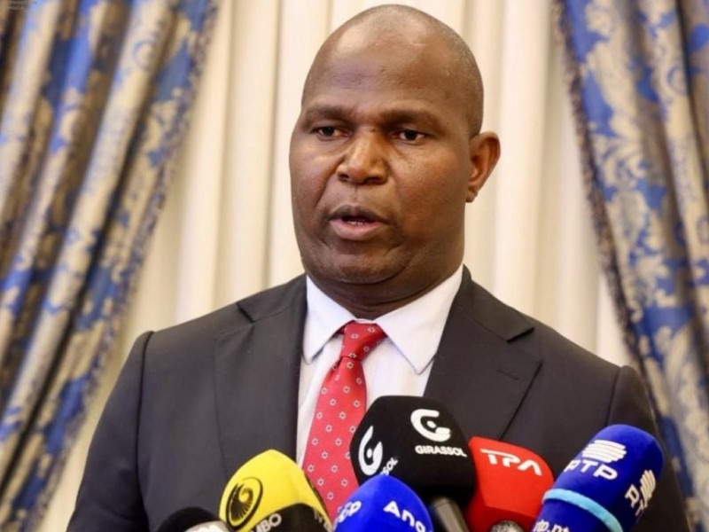 Presidente eleito de Moçambique toma posse a 15 de Janeiro - Angola