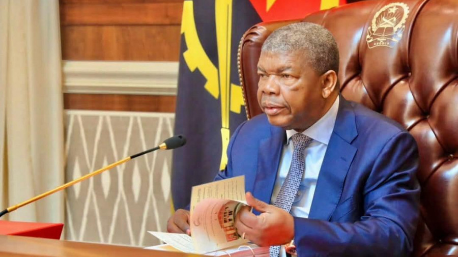 PR orienta primeira sessão do ano do Conselho de Ministros - Angola