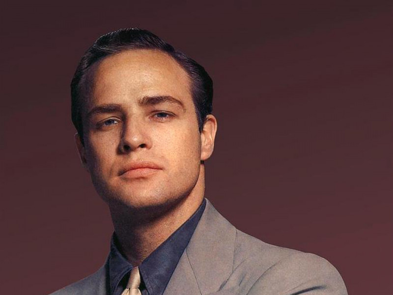 Marlon Brandon foi eleito "o actor do século XX" - Angola