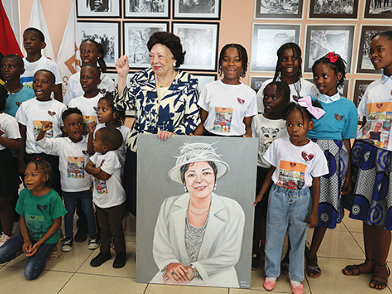 Escritora Maria Eugénia Neto defende importância de ensinar as crianças ...