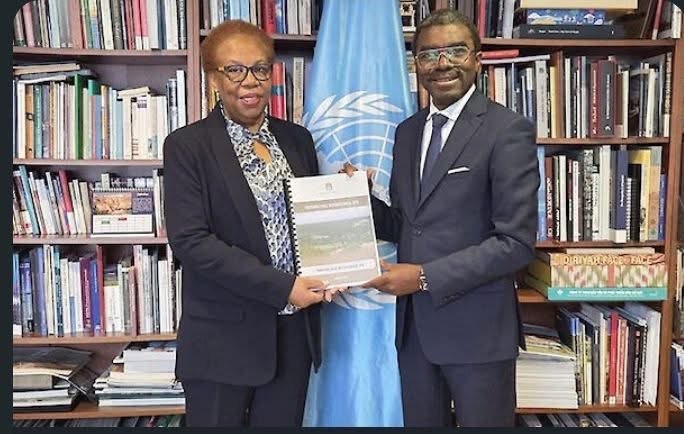 Entregue na UNESCO dossier sobre elevação de Tchitundu-Hulu a ...